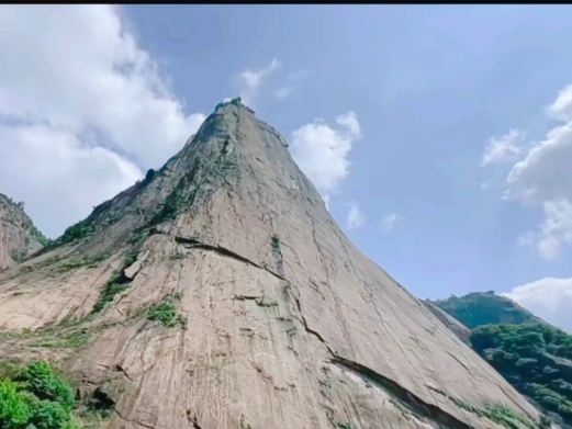 Zhangshan Grand Canyon - A Natural Oasis and Scenic Wonder